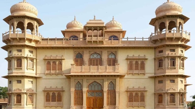 30 Best Places To Visit In Karachi | Lovin Pakistan