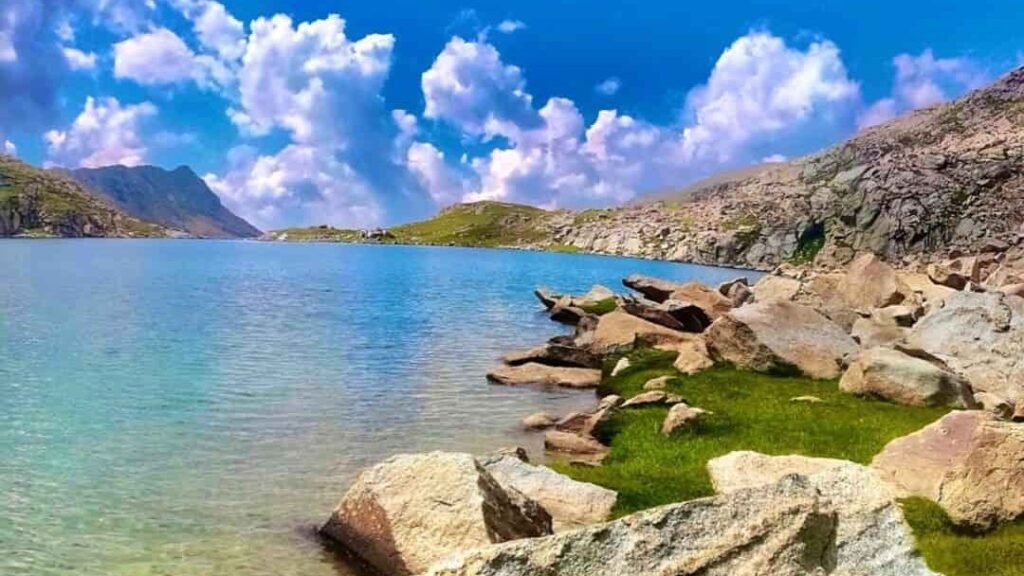 16 Top Mind Blowing Lakes in Swat | Lovin Pakistan